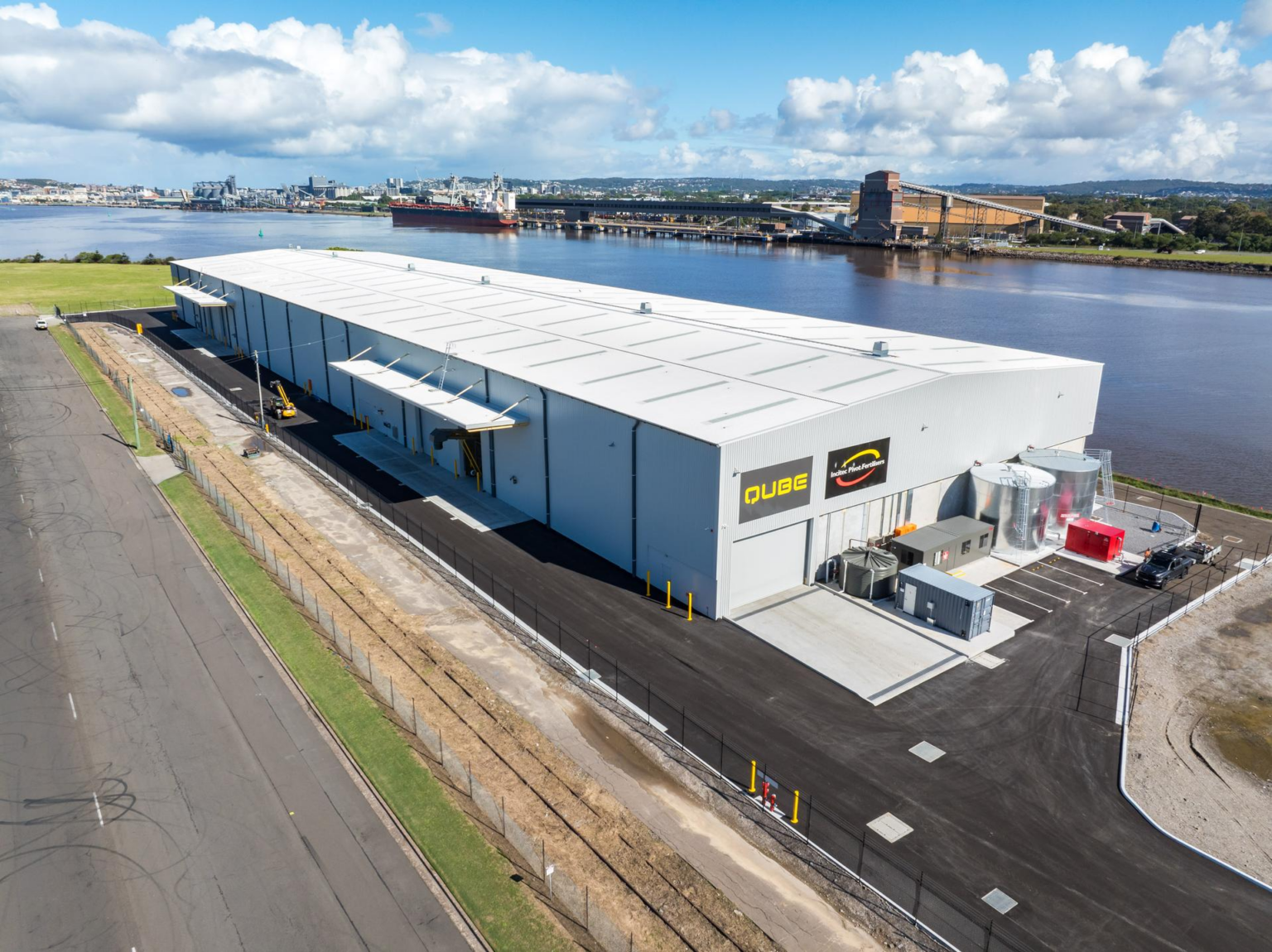 Qube opens new bulk warehouse in Newcastle - Qube